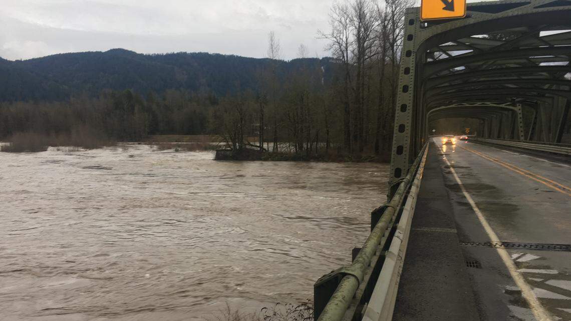 Whatcom storm | Mudslide closes I5; county roads flooded | Bellingham ...