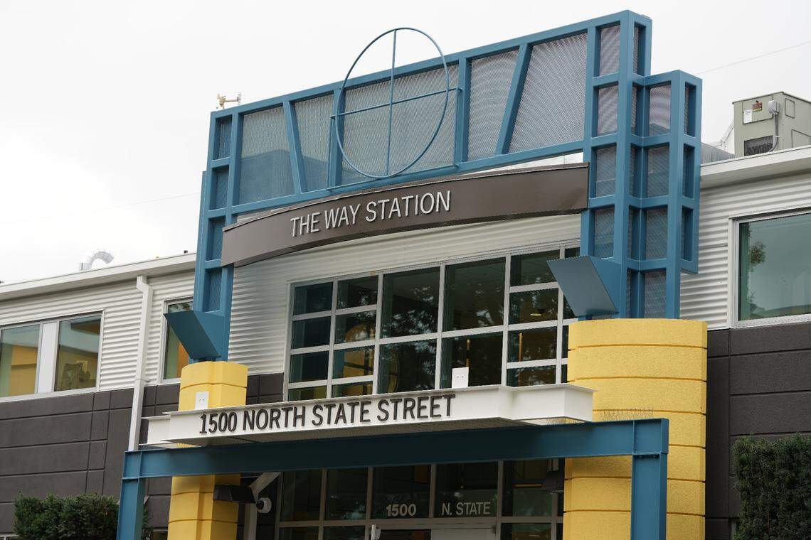 Way Station offers medical care, showers, laundry for homeless ...