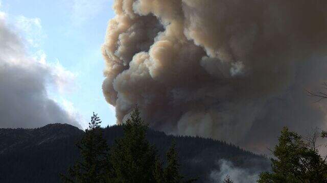 Whatcom County highway still closed as fire grows unchecked ...
