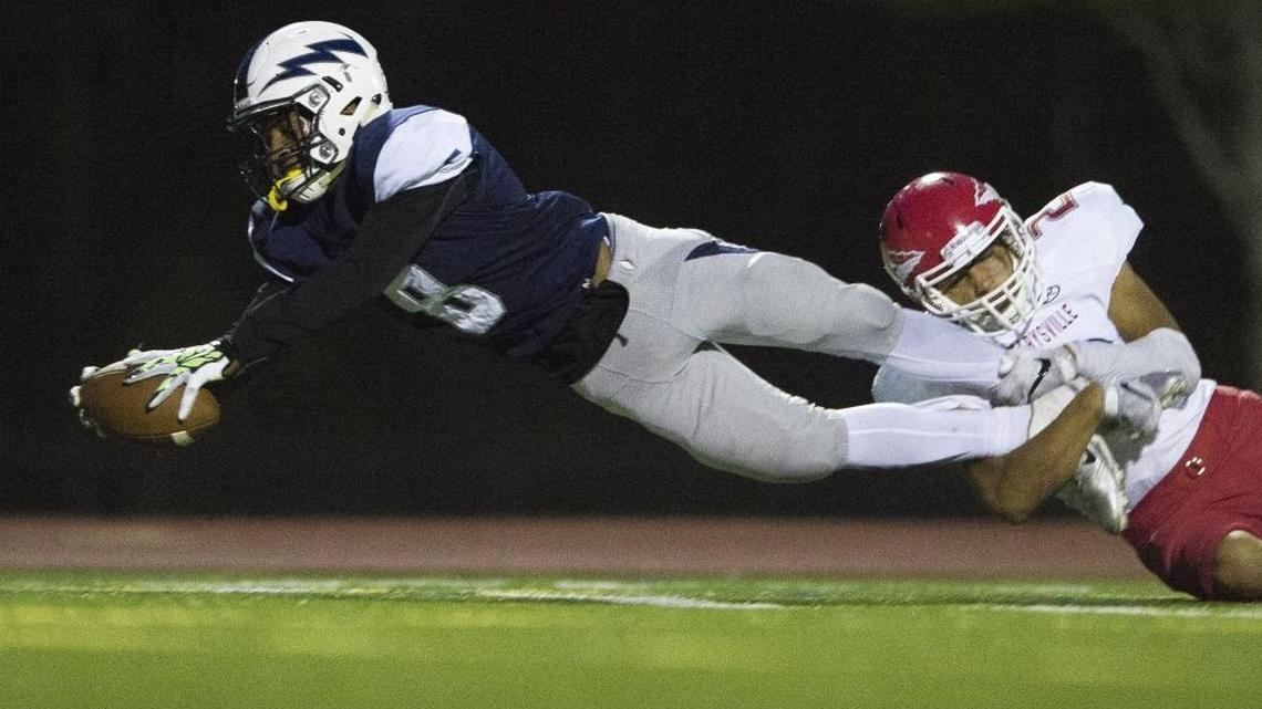 Squalicum football team moves up to No.2 in 3A state rankings ...